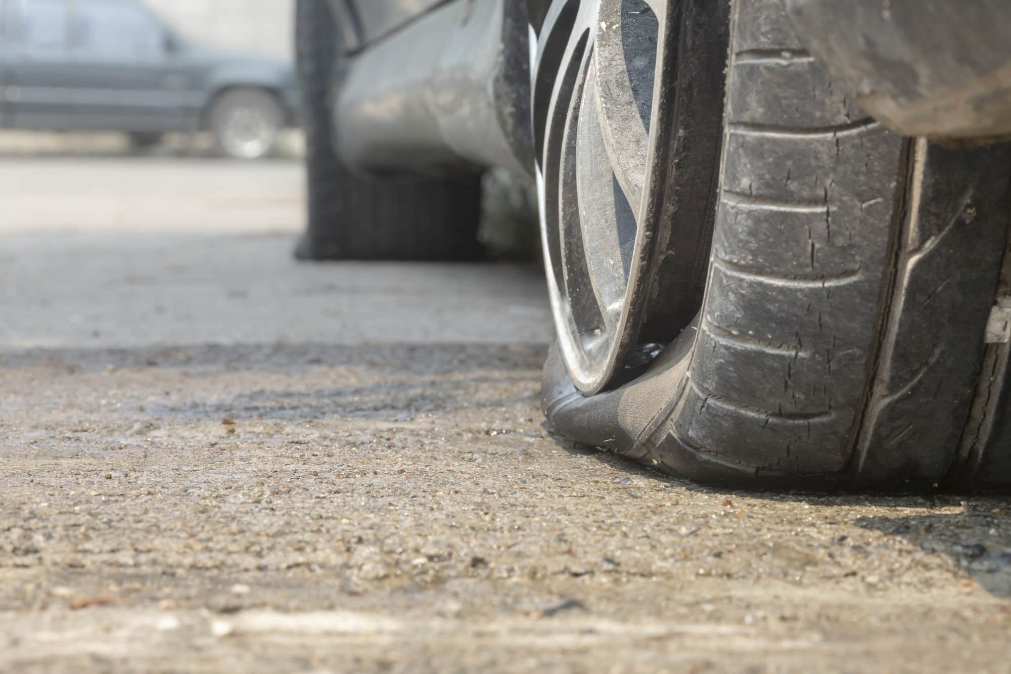 How Can a Defective Tire Cause a Car Accident in Winter Park, FL?
